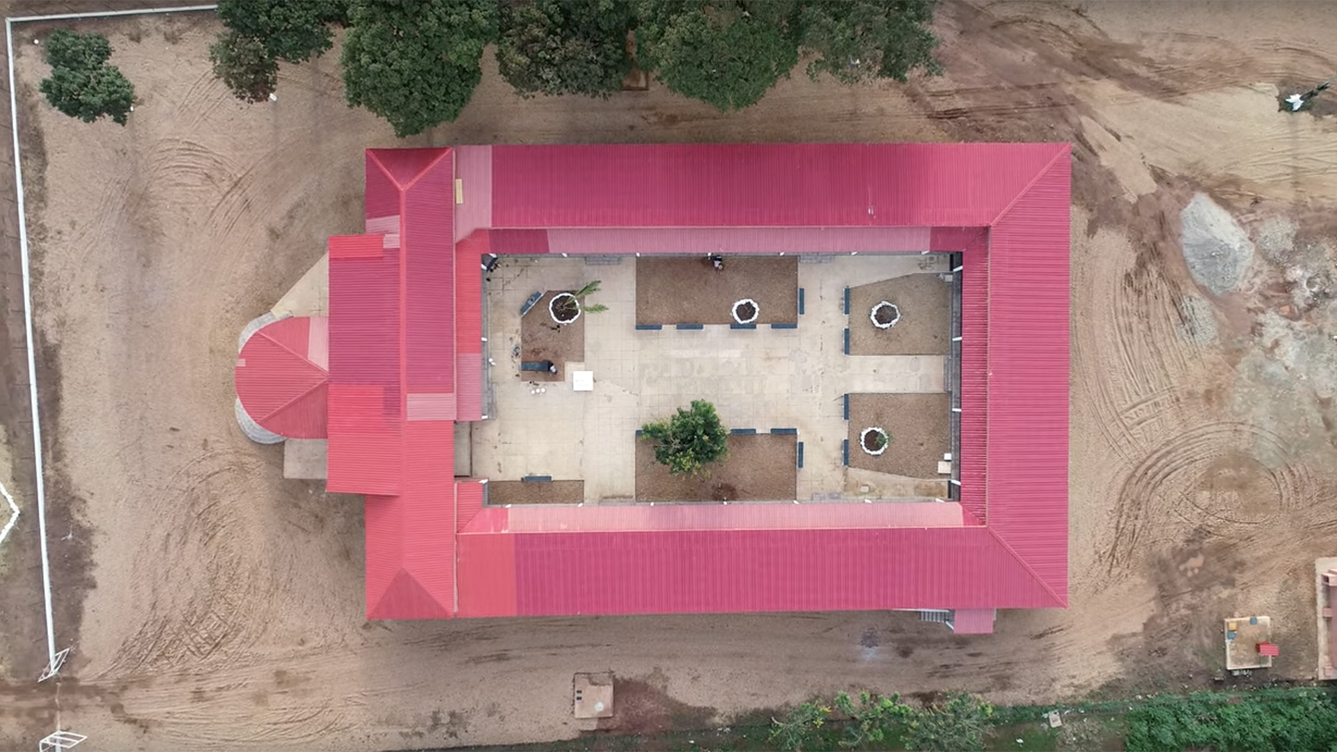 Escola do Furi - HMA | Hipermáquinas Angola